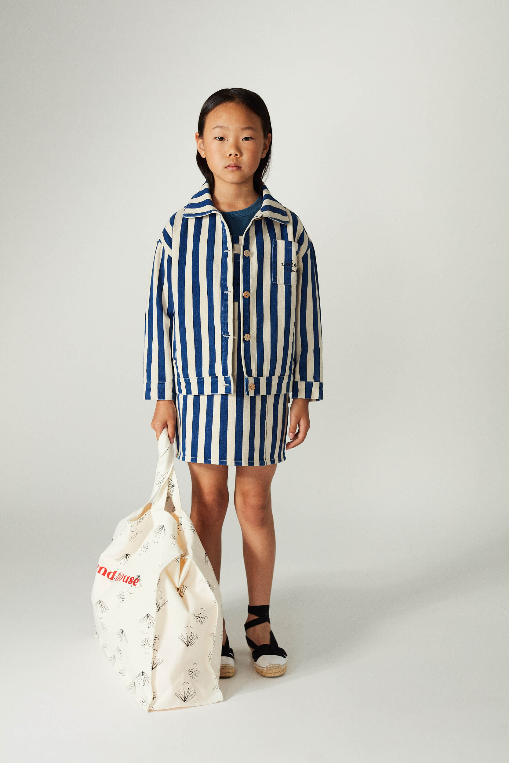 Look 6 – weekend house kids.